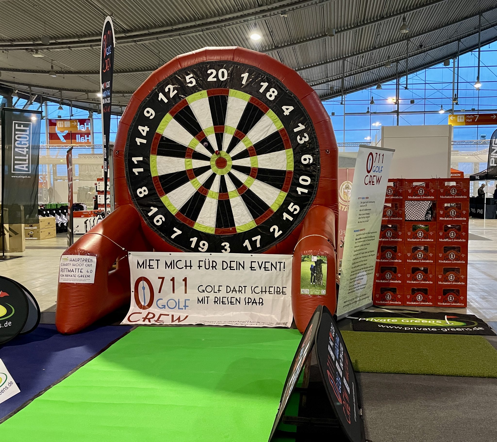 Größer, schöner, grandios, der Messeauftritt 2026 der 0711 GOLF CREW ...